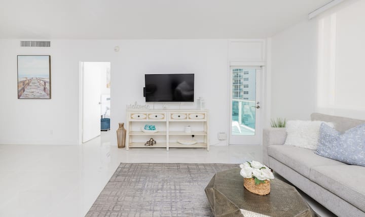 Modern 2br Oceanfront Condo |&nbsp;Hollywood&nbsp;Beach - Hollywood, FL