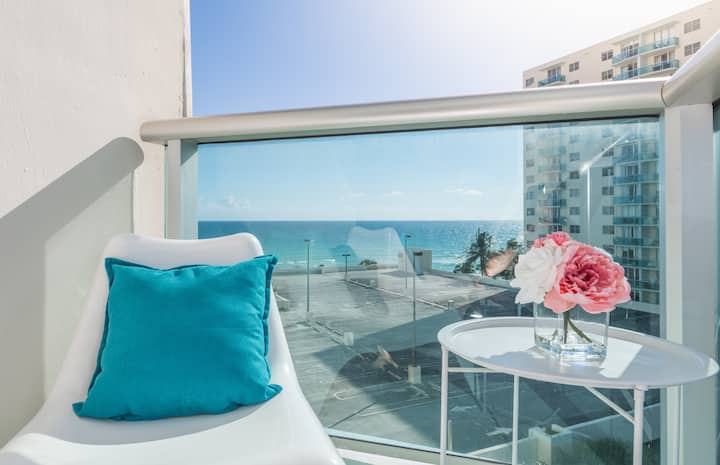Modern 2br Oceanfront Condo |&nbsp;Hollywood&nbsp;Beach - Hollywood, FL