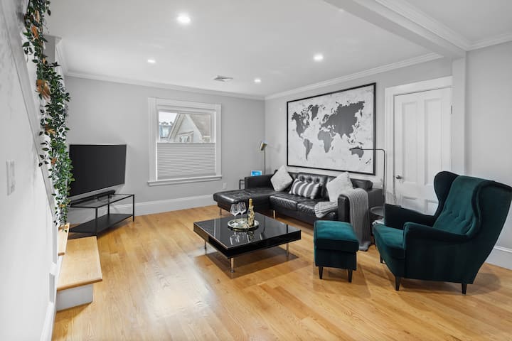 Modern Near Tufts & Boston 2br W/ Office & Peloton - 薩默維爾