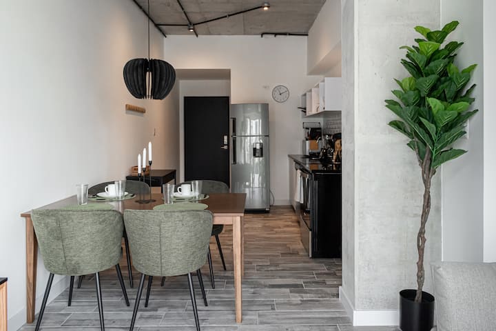 Céntrico Apartamento Con Balcón En Zona 4 - Guatemala City