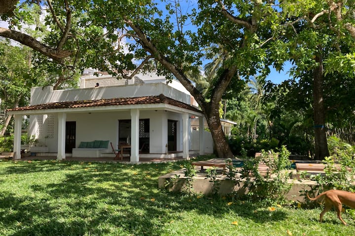 Mawimbi Cottage Shamsa Collection Beachfront Galu - Diani Beach
