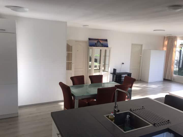 Detached House Near Airport - Hoofddorp