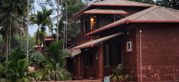 Aashrayam Hotels & Resorts Executive Room - Honnavar