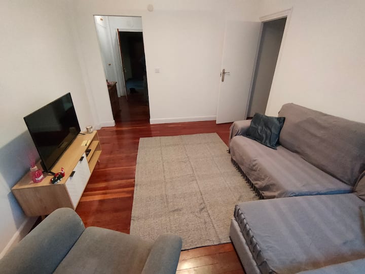 Piso De 3 Dormitorios Dobles En Bilbao Centro - Bilbao