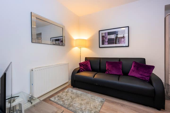 En-suite Flat • Kitchen • Quiet Near Shops & Bus - Swansea