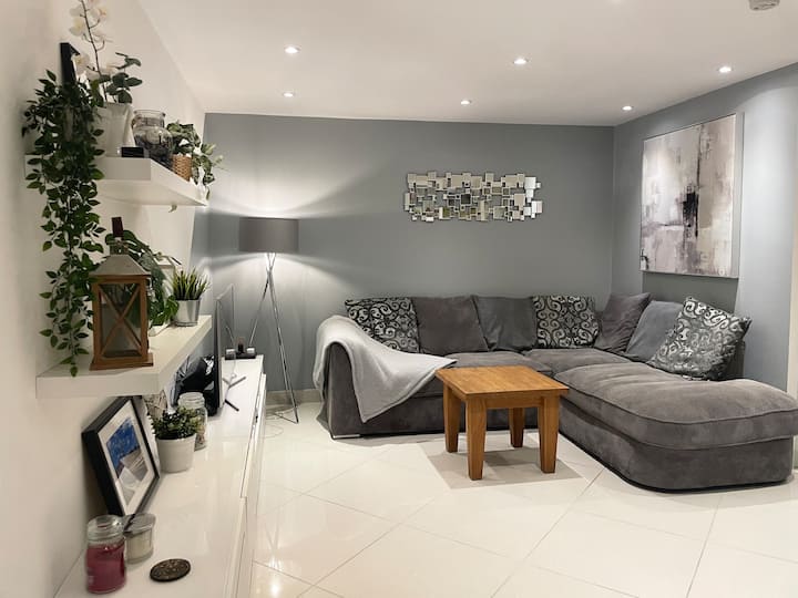 Stylish House In Marlow (6 Bed) - Beaconsfield