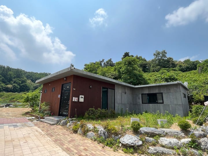 [단체독채펜션]시골집/애견 동반가능/가족모임/단체모임 - 맹동면