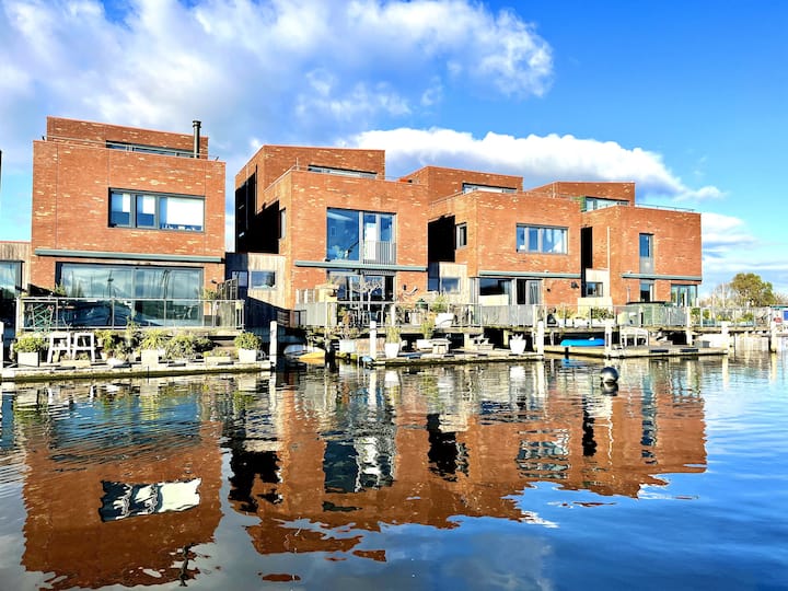 Beautiful Modern Water Villa - Haarlem