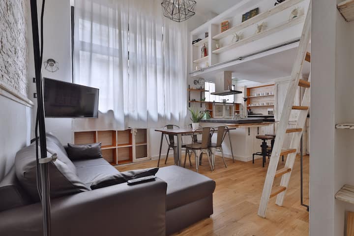 Quiet House Milano In Navigli Sleeps 4 - Milan
