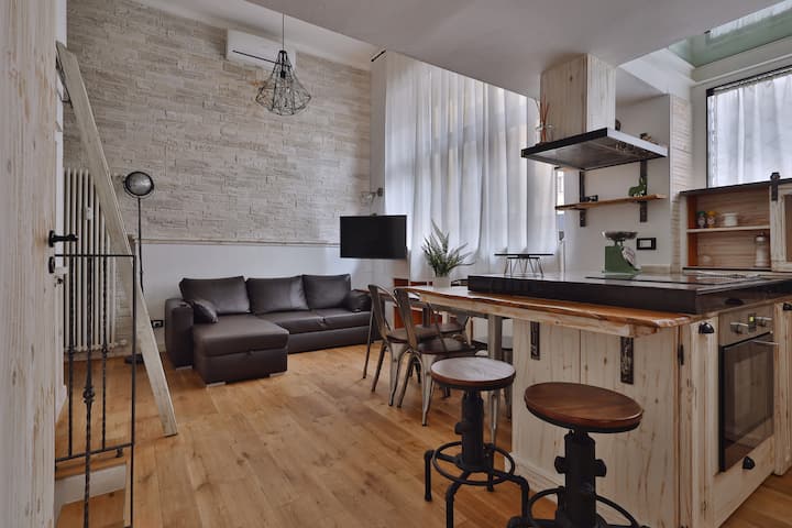 Country Style Flat In Navigli For 4 - Milan