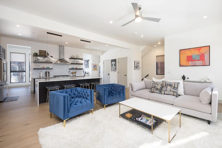 Modern Escape On The Blue - Silverthorne, CO