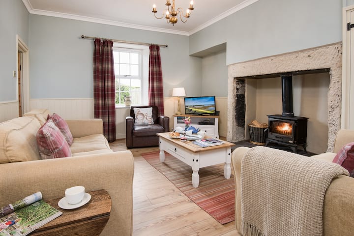 Springhill Cottage - Springhill Farm Holiday Accom - Bamburgh