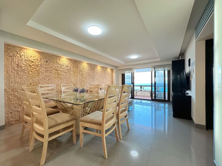Amazing Beachfront Apartment - Cancún