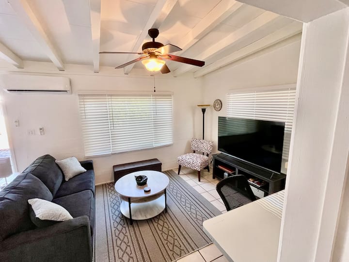A3 Gregs Desert Getaway Private Apartment 3 - Phoenix, AZ