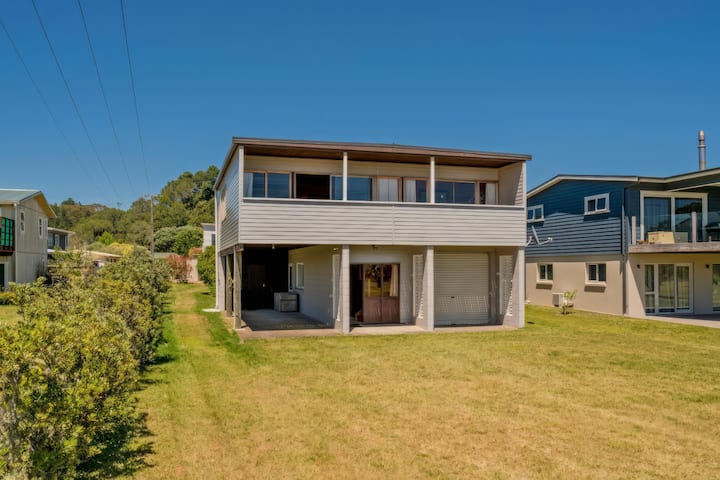 Hosts On The Coast - Marine Parade Magic - Hahei