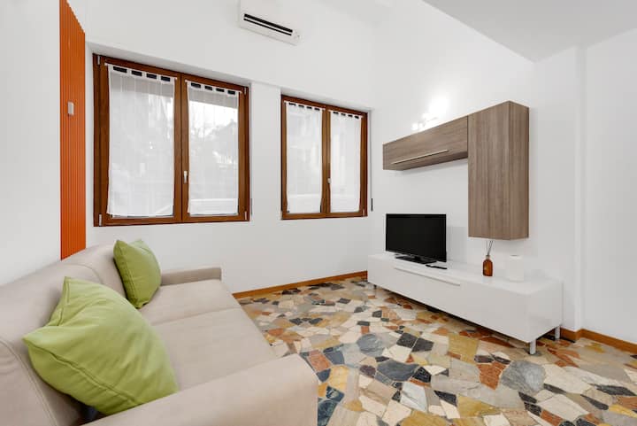 Private Parking & Metro 10 Min Duomo - Apt1 - Milano
