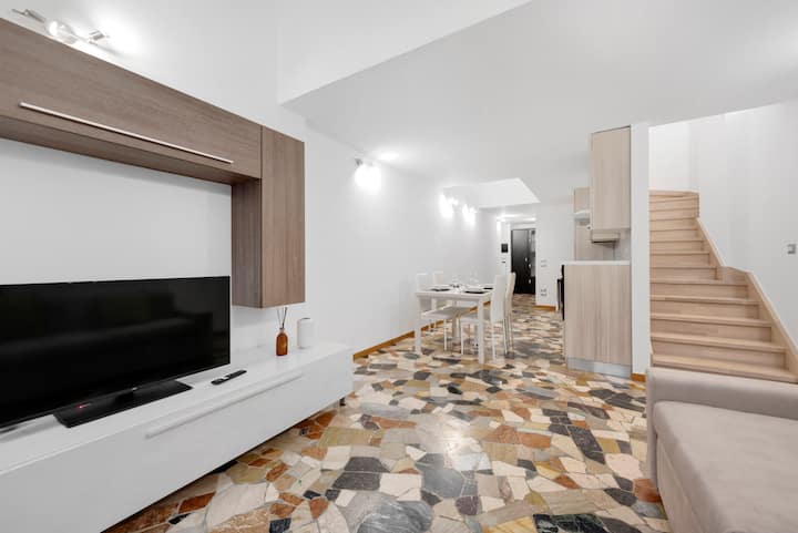 The Smart Stay – 6 Pax + Private Parking - Mailand