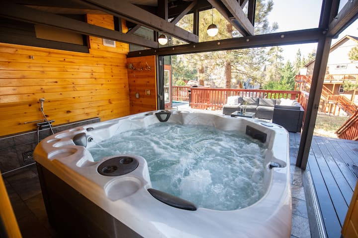 Cozy Historic Cabin By The Lake - Big Bear Lake, CA