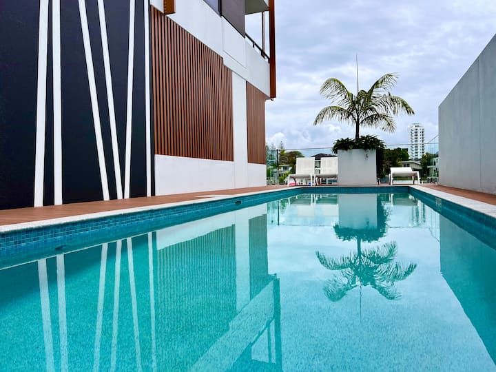 Romantic Apartment In Surfers: Pool&gym - Surfers Paradise
