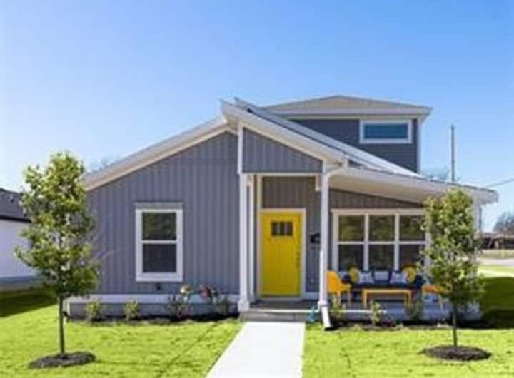 Family Fun At The Yellow Door - Bentonville, AR