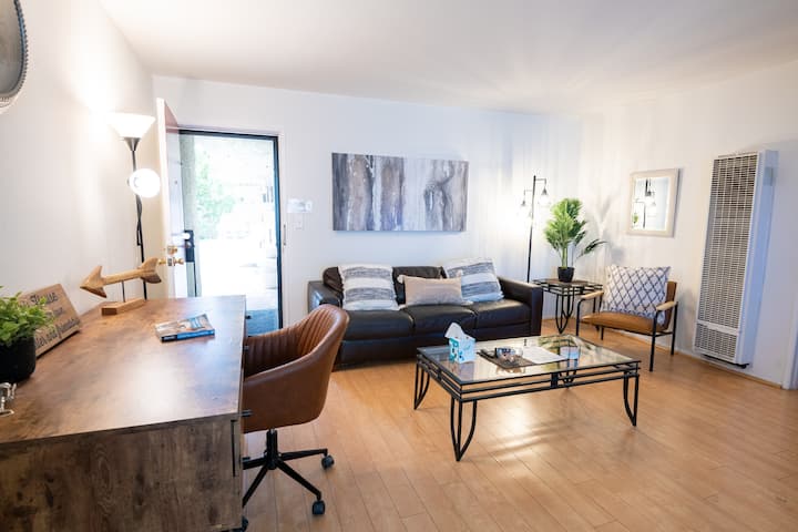 Central 2 Bdrm Lovely Flat In La - 好萊塢