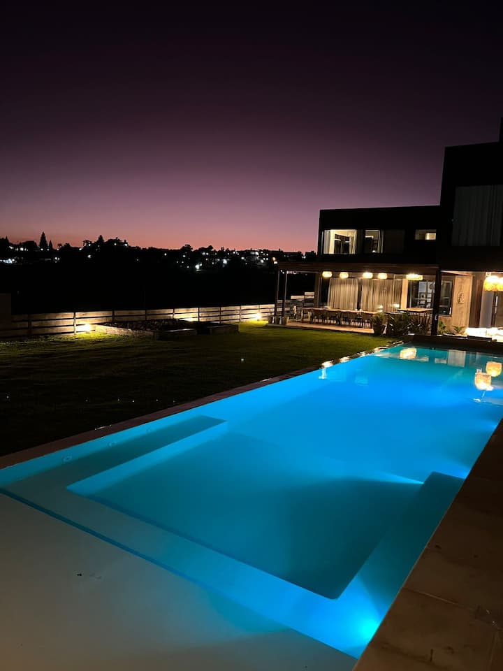 Excelente Casa Para Grupos - Villa Carlos Paz