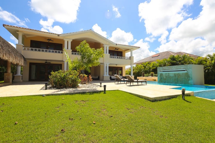 5 Bdr Pool Villa Golf Club - Punta Cana