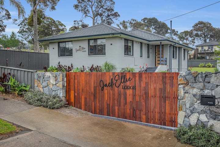 Jackellie Lodge - Pets Welcome - Eden
