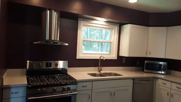 Upper Middle Class Home In A Safe Neighborhood - Erie, PA