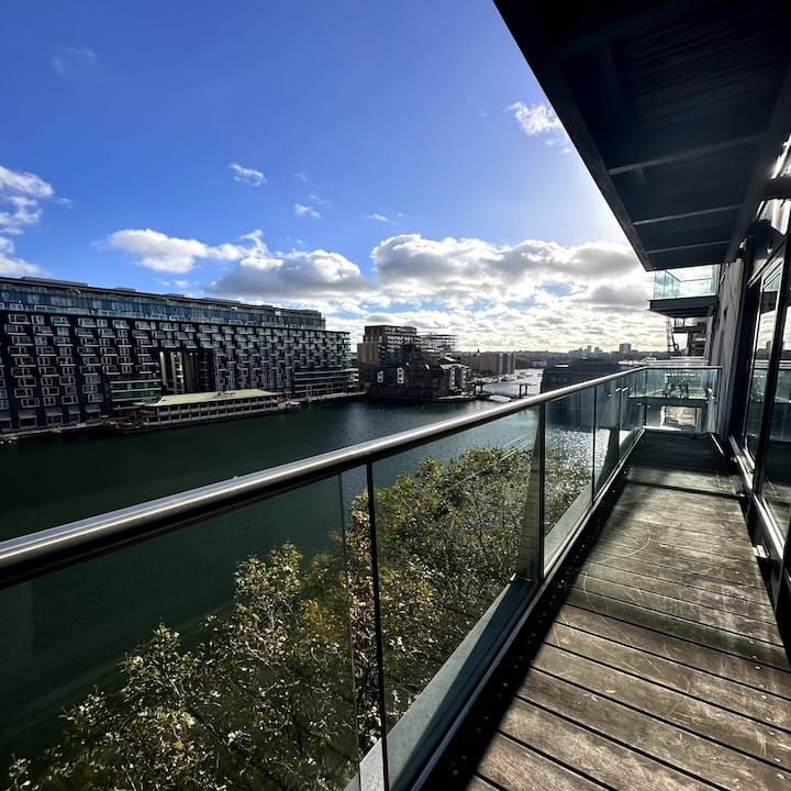 Apartment With Water View - Londres