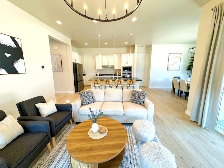 Newly Built/private Home/central Area/games Room - South Jordan, UT