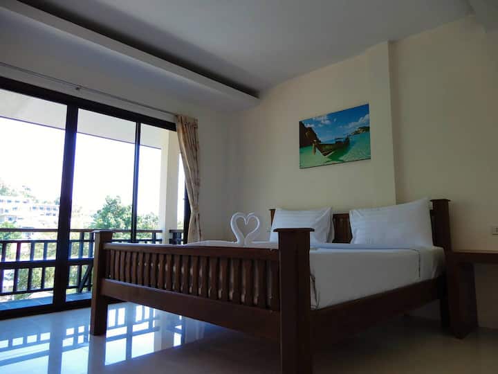 Sleek & Cozy Triple Room With Ac - Ko Phi Phi Don