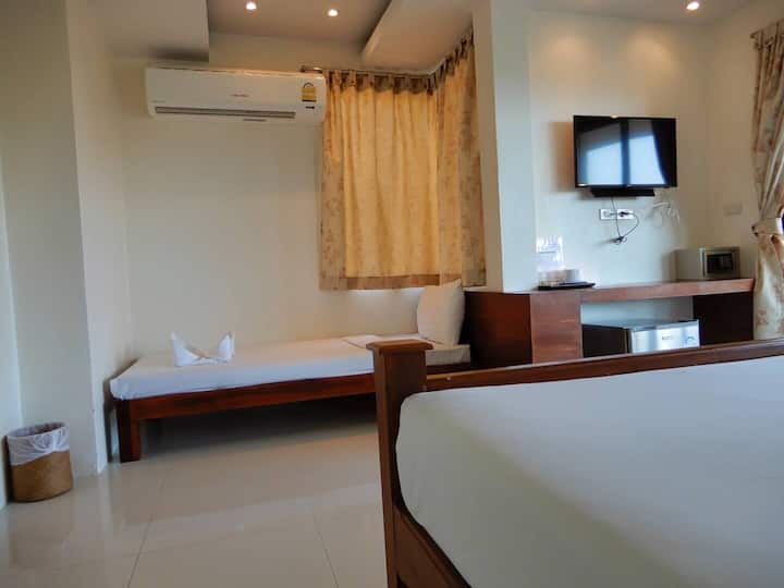Charming, Modern Triple Room On Phi Phi - Ko Phi Phi Don