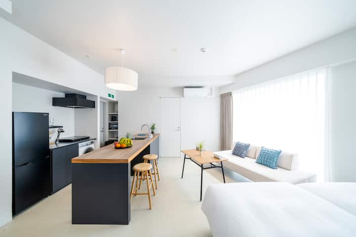 国際通り近く/Youtube&netflixをテレビで/広々アイランドキッチン/5fダイニング - Naha