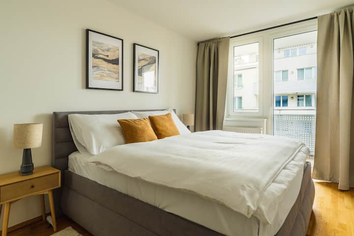 Deluxe 3bdr Apartment W/terrace - 브라티슬라바