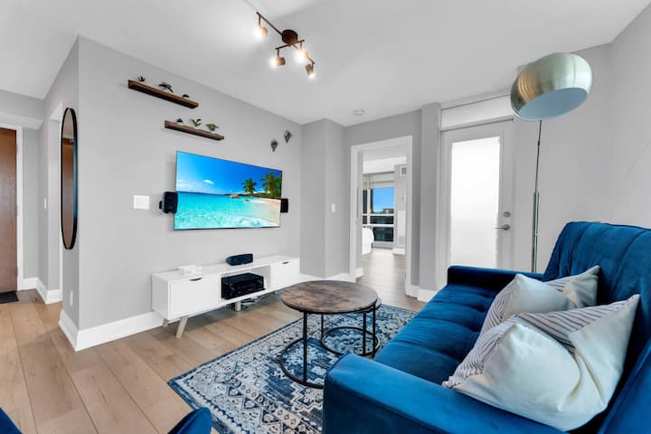 Free Parking | Wfh Space | Billy Bishop Airport - Toronto