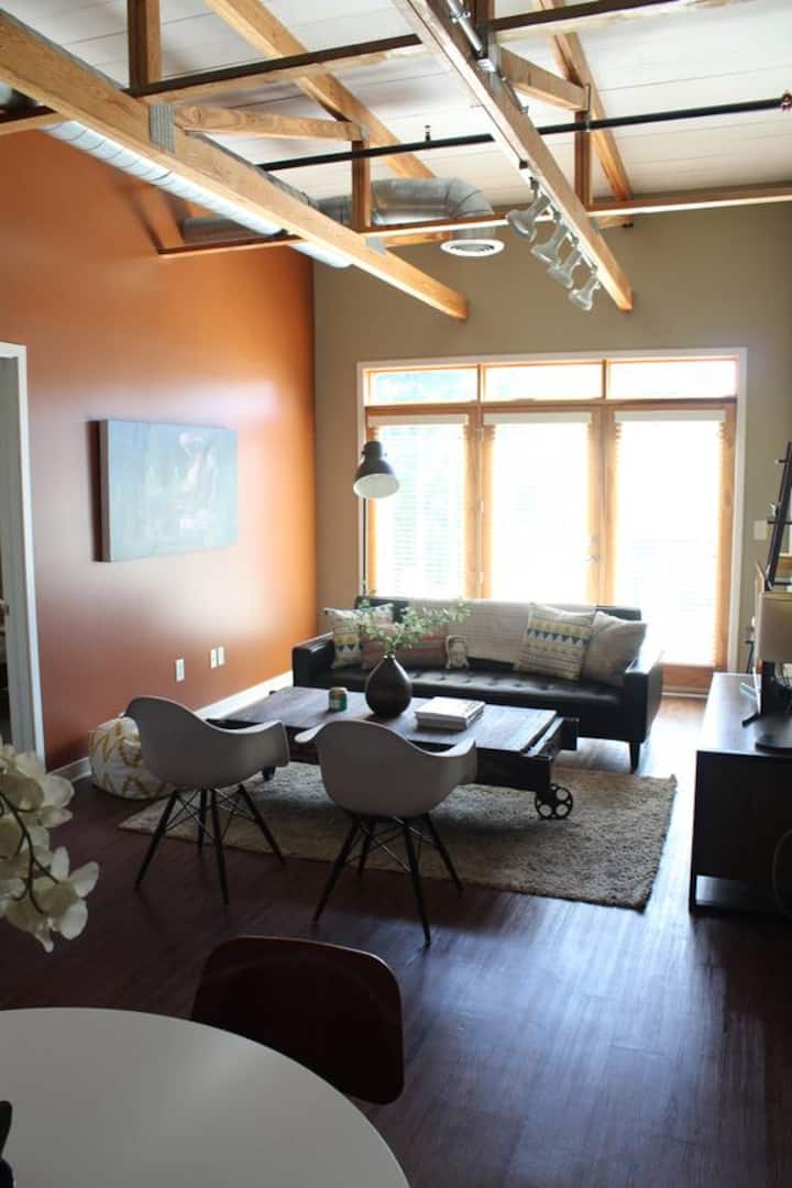 Downtown Indianapolis Condo (Walk To Taylor Swift) - Indianapolis, IN