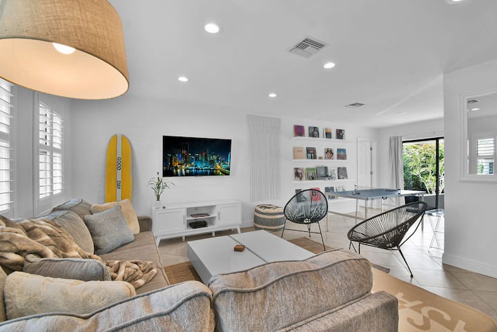 Casa Chic Delray • Beach Pass + Garden + Sleeps 6 - Delray Beach, FL