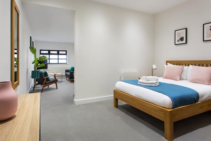 Large One Bedroom Manhattan Apartment - Centro de Londres