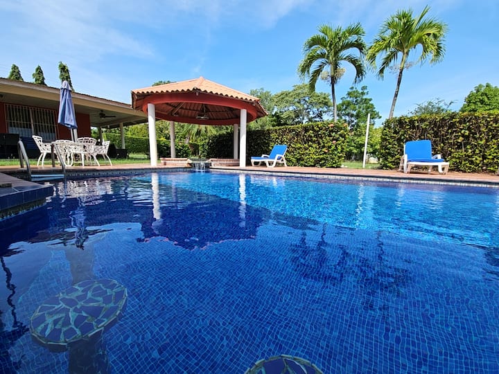 Two Amazing Homes With A Pool - Panama