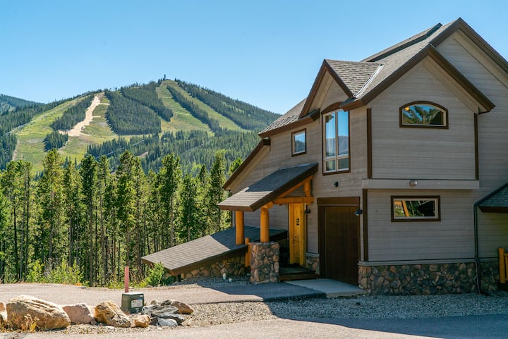 Luxury Home - Winter Park Resort Views W/ Hot Tub - Winter Park, CO
