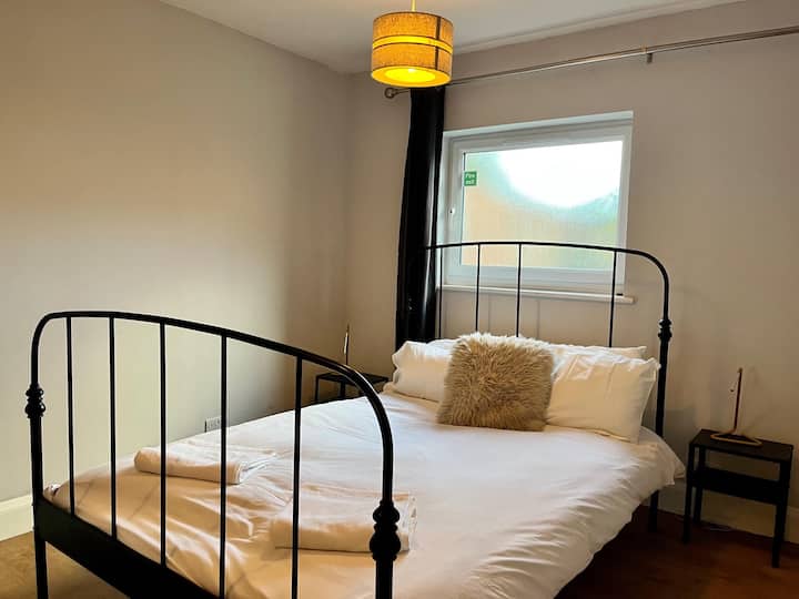 Charming Guest House In St Albans - St Albans