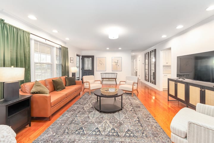 Designer Home W/firetable - Sleep 8 3min To I-40 - Jackson, TN