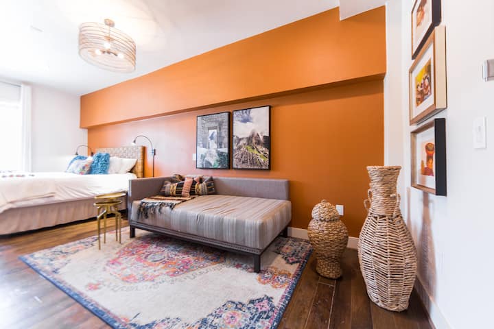 Classic1 King Bed (Machu Picchu) - Dallas, TX