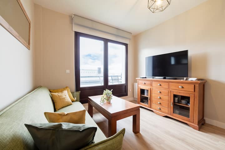 Cozy Apartment | Free Parking | Terrace & Views - Sierra Nevada