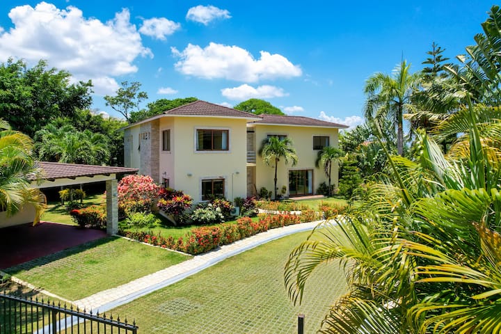4 Bedroom Villa With A Pool C1 - Cabarete