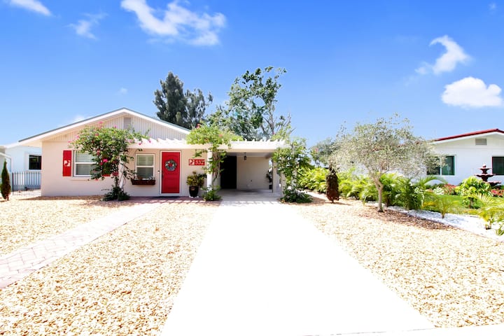 Ultimate Island Retreat - Venice, FL