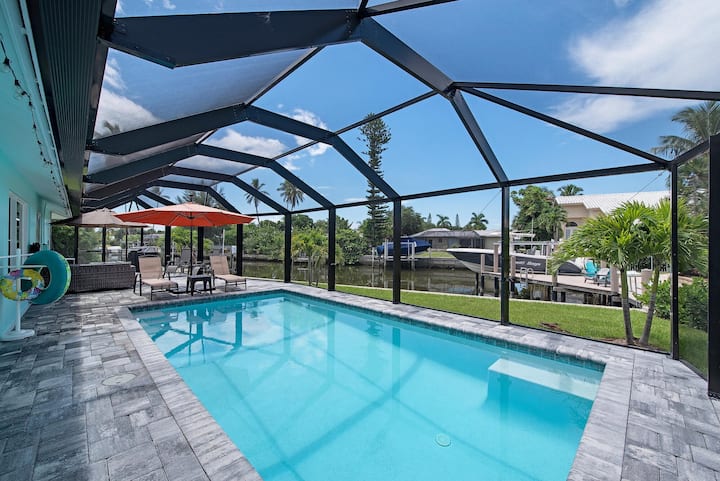 Three Palms Waterfront Retreat - Newly Renovated - Marco Island, FL