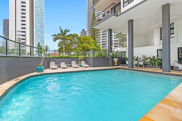 Spacious King 1br, Pool, Sauna, Gym, Tennis! Cpark - Gold Coast