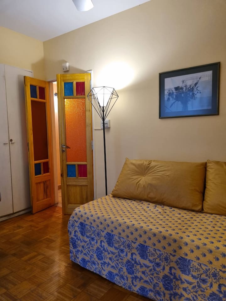 Departamento Céntrico Con Patio - Argentina